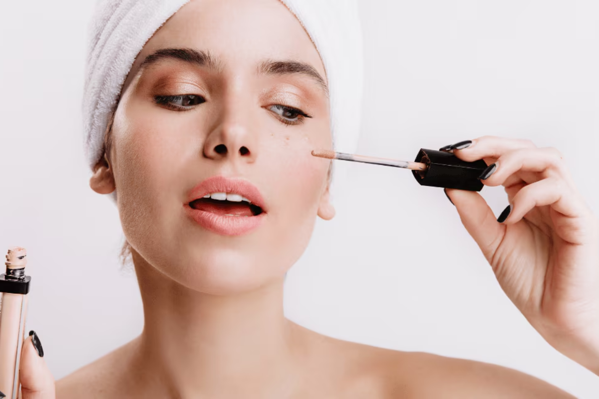 Eye Primer | Smooth Base for Long Lasting Eye Makeup