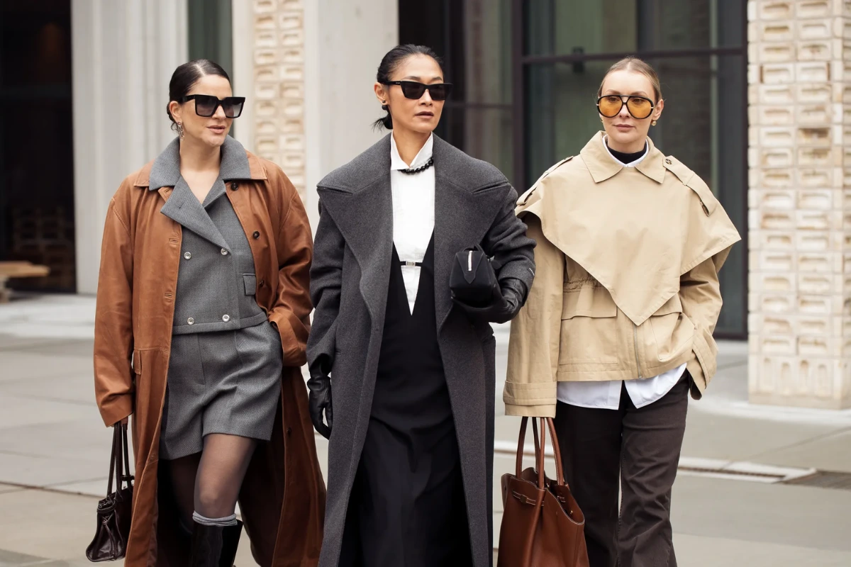 Best Seasonal Outfits Combining Cozy Tops and Trendy Bottoms